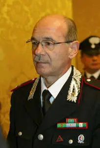 Condannato a 14 anni il capitano dei Ros, generale Ganzer | InfoOggi ...